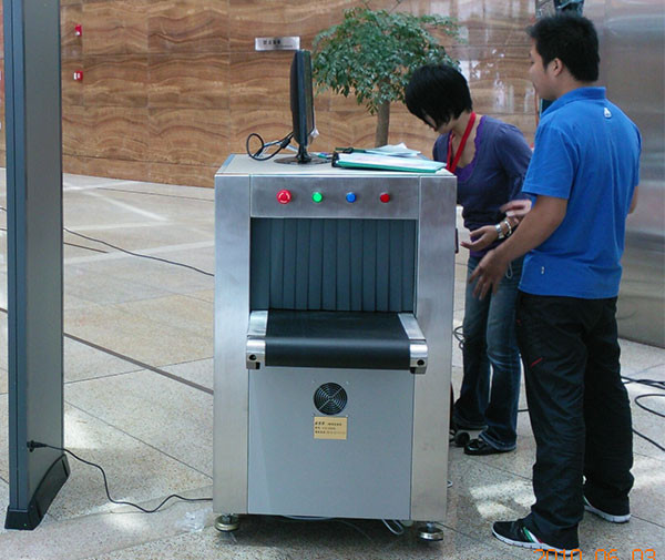 LCD screen X Ray Baggage Scanner For Security inspection Tunnel Metal ...